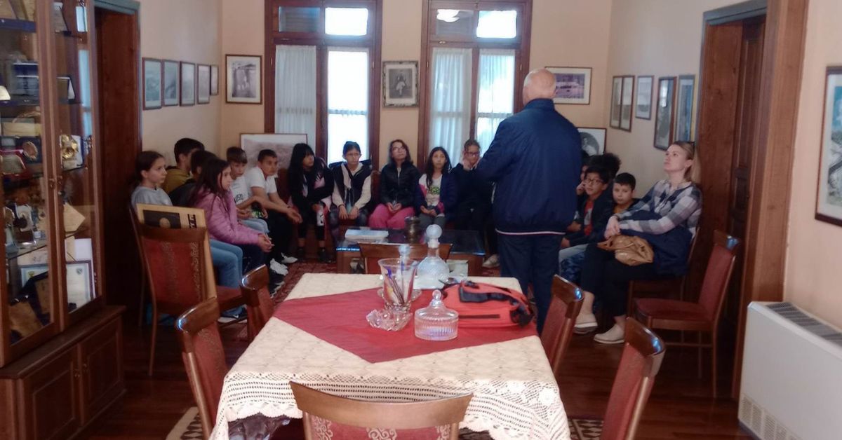 Τον Σύλλογο Βλάχων Βέροιας επισκέφθηκε η Ε’ Τάξη του 5ου Δημοτικού ...